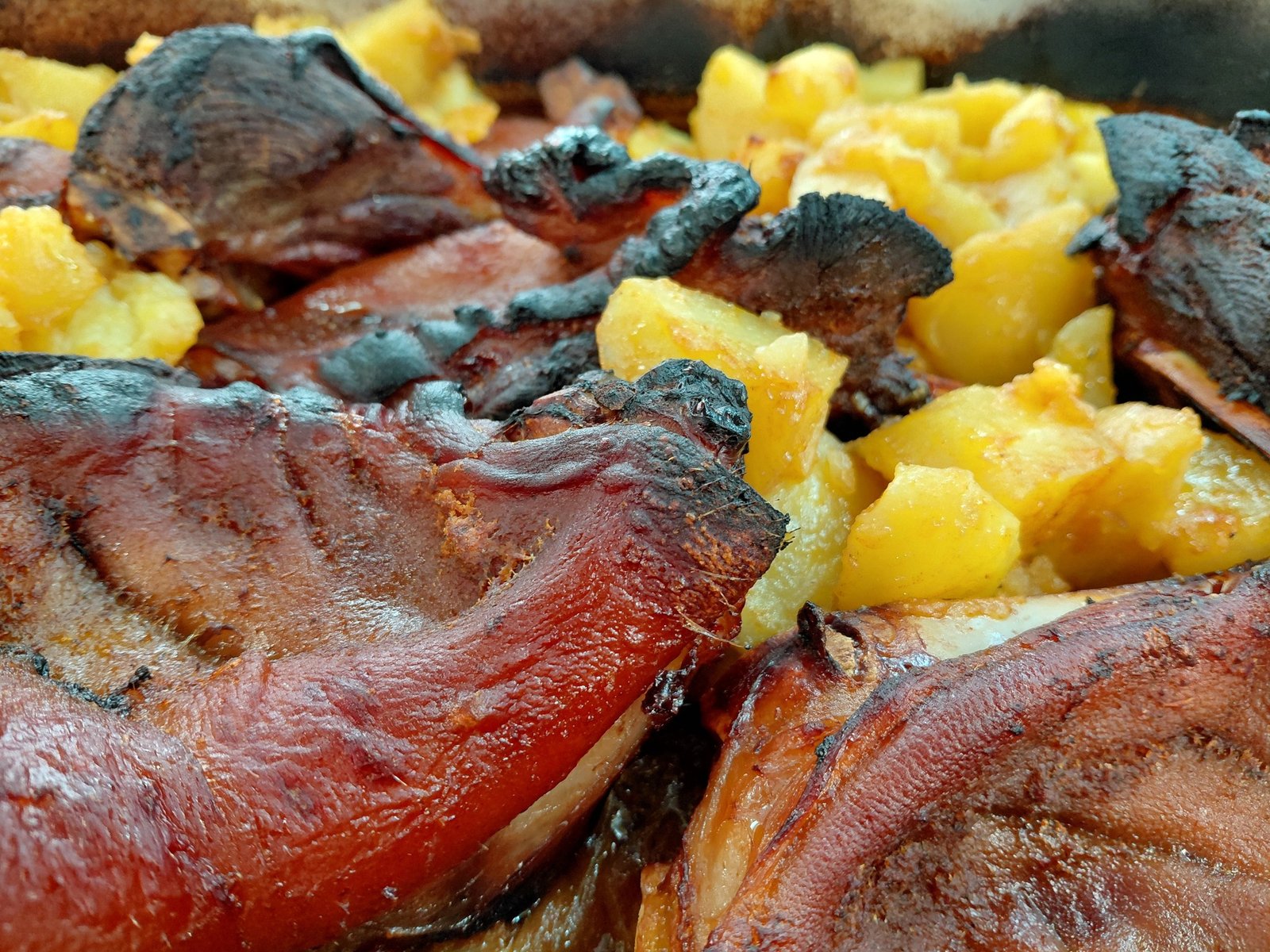 Chispe Assado no Forno com Batatinhas